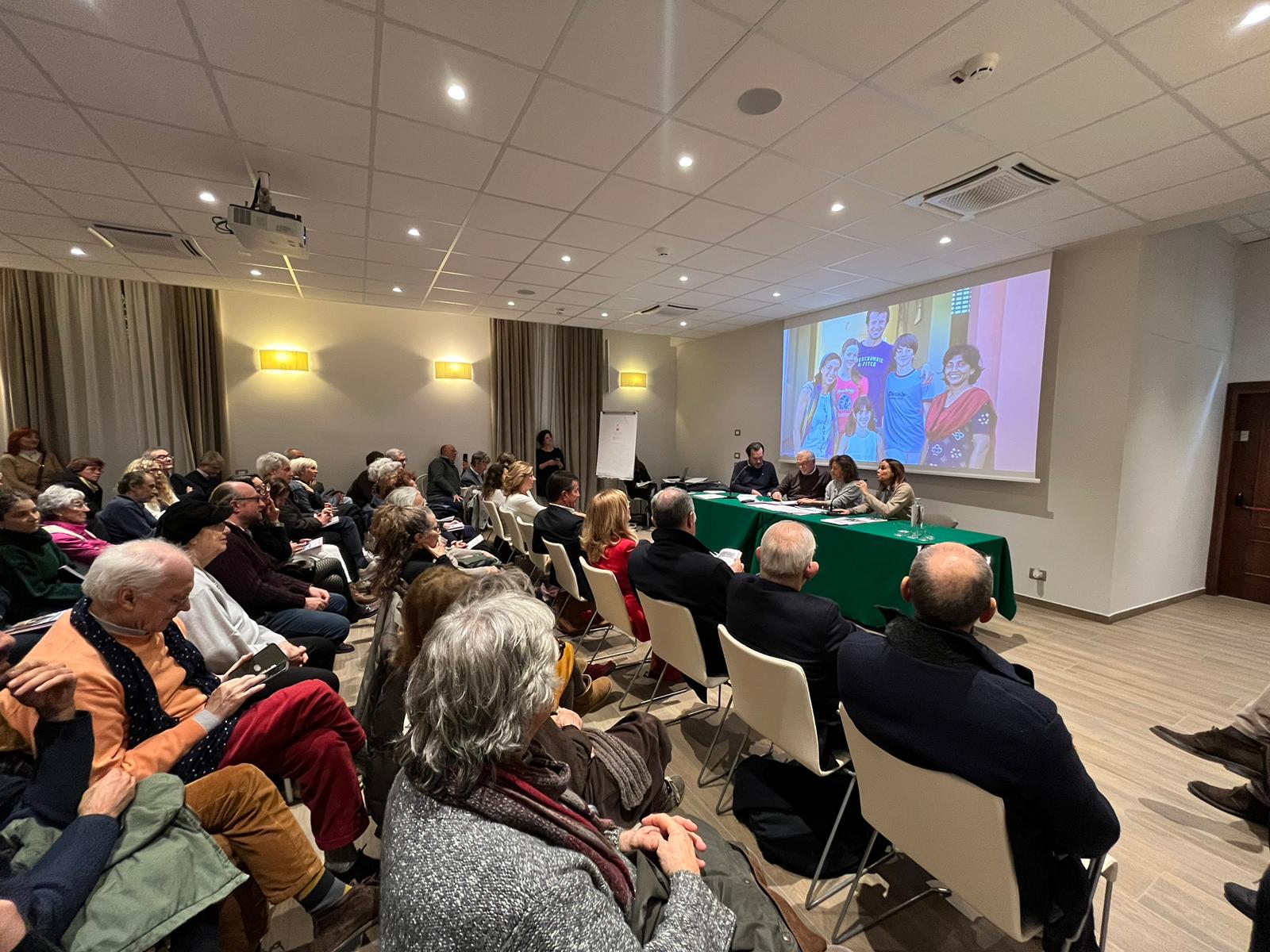 40 I nostri anni di solidarietà: un libro celebra la storia di CESVI ...